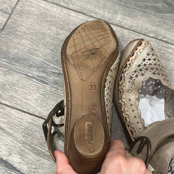 Rieker | Shoes | Rieker Antistress Womens Perforated Floral Pattern Leather Heels Shoes 38 ...